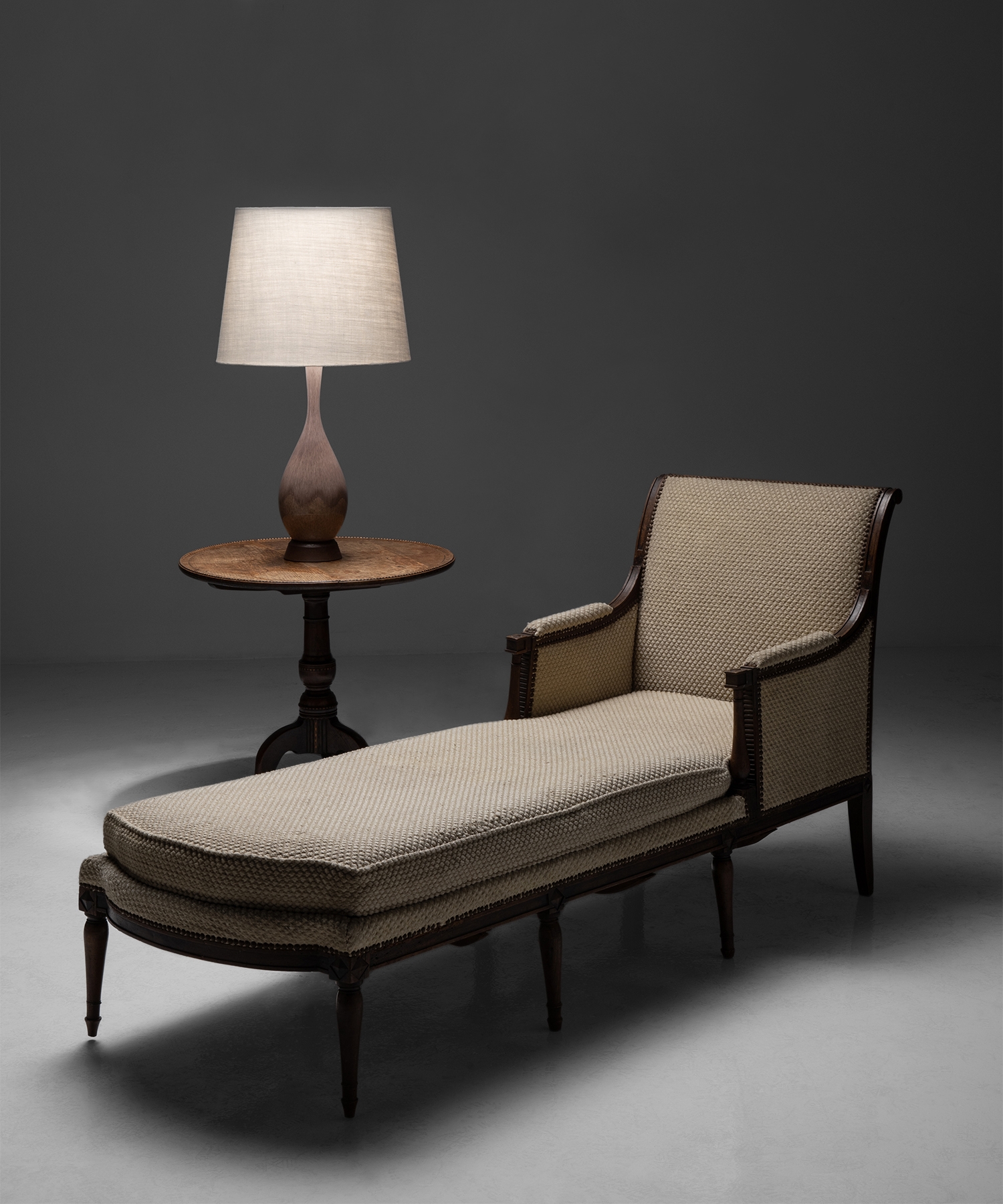 Eight legged Meridienne Lounge :: Obsolete