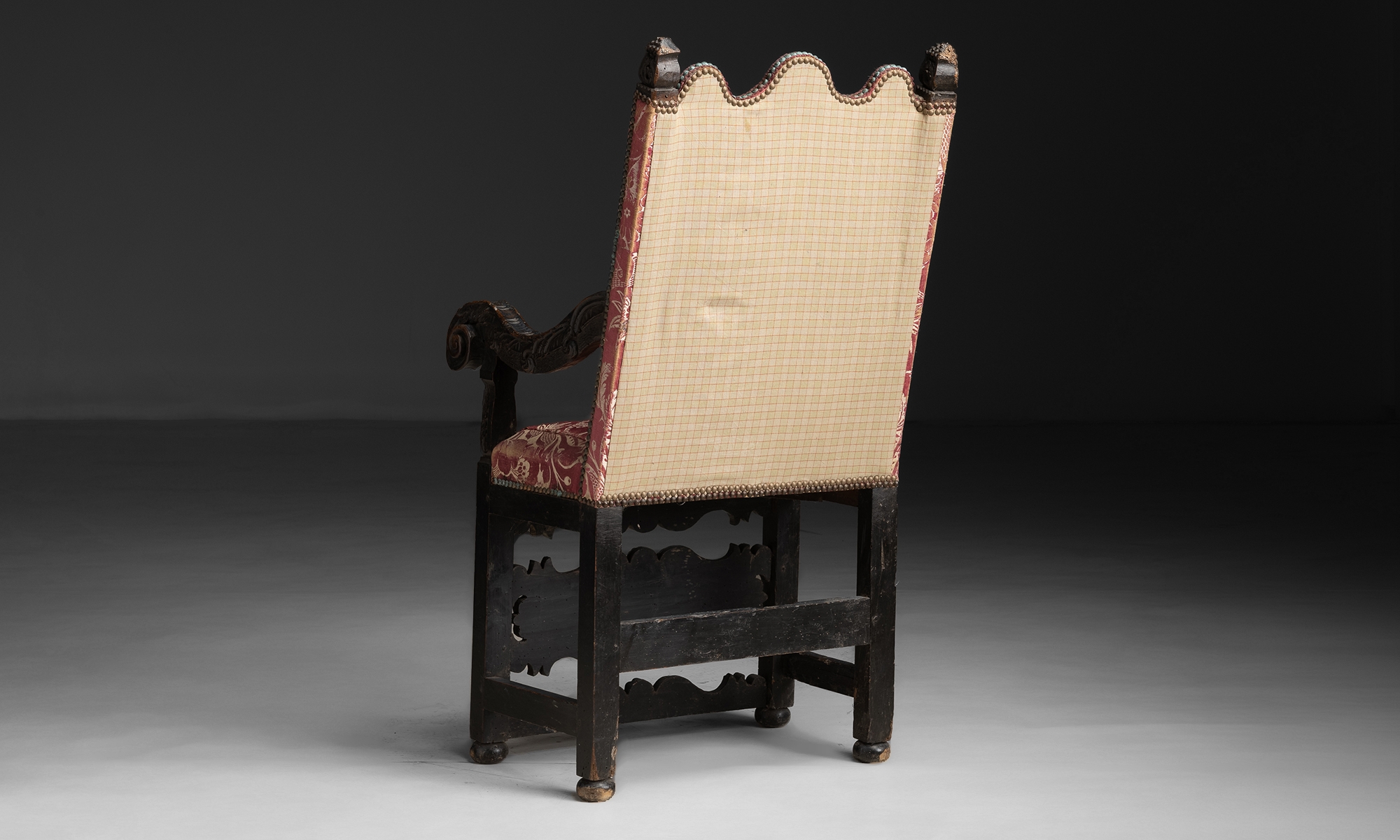 16th Century Castle Chair :: Obsolete